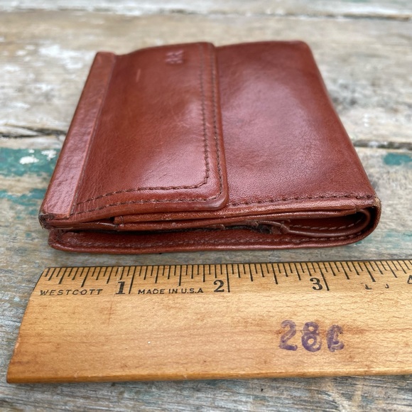 Banana Republic | Bags | Banana Republic Brown Leather Bifold Wallet ...